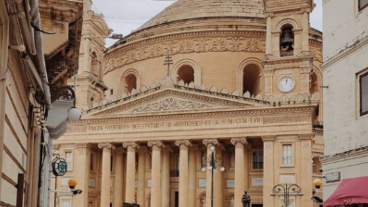 Mosta neighbours are offering a helping hand in the sweetest way amid ...