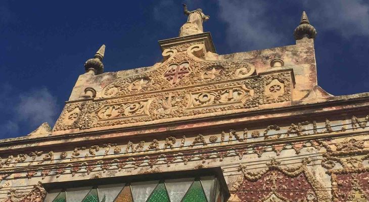 That's a lot of shells! The unconventional building in Ghaxaq that ...