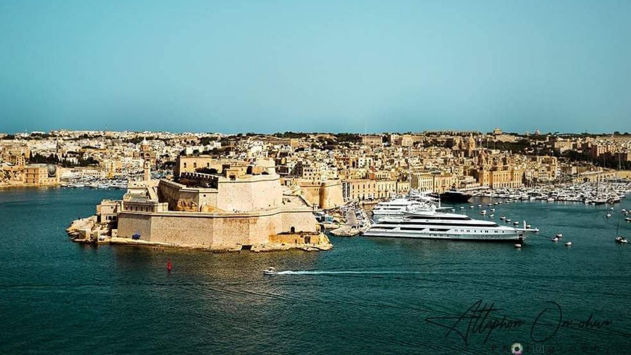 Must visit this week: Birgu (and don't miss the chance to see it lit up ...