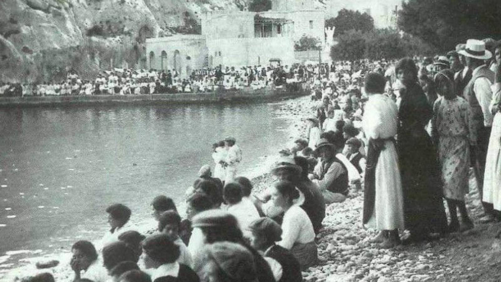 Over a century old photo! Impressive shot shows Xlendi celebration ...