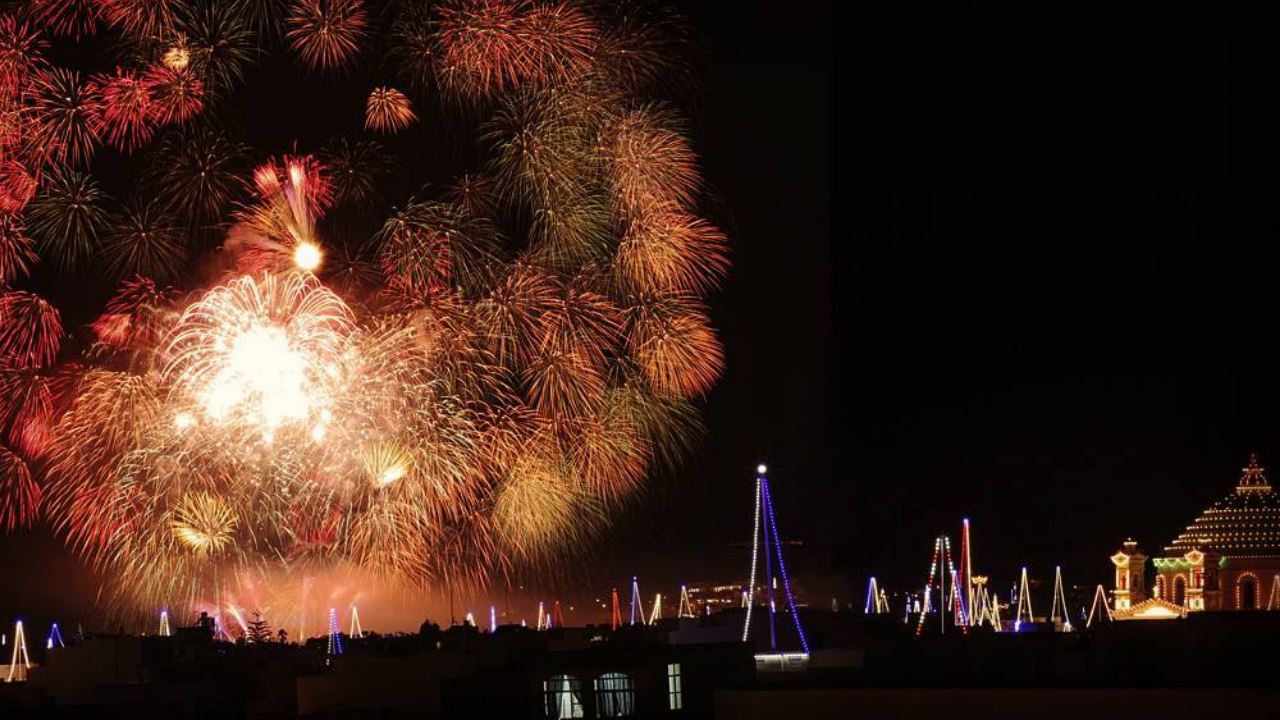 Top 3 spots to watch the Santa Marija fireworks
