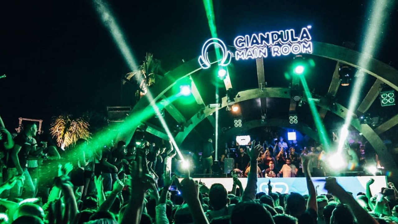 Summer parties are the best! 7 regular summer events we love