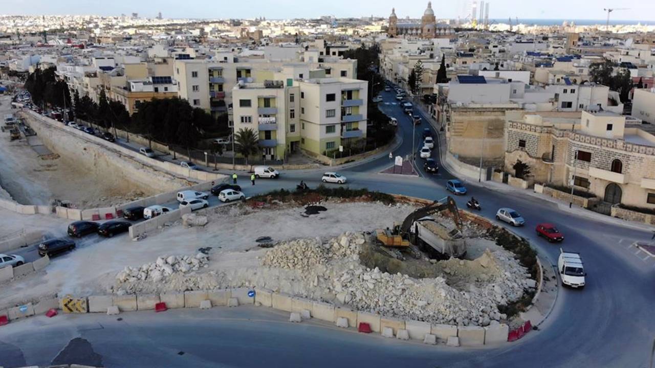 Heads up! New diversions at Santa Lucija roundabout to be implemented ...