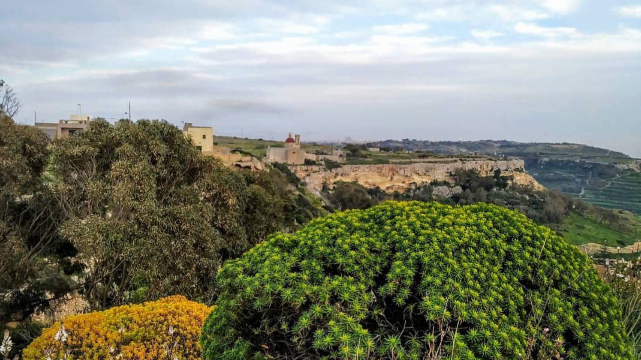 Sea, sky & silence: 8 reasons to love Mtahleb