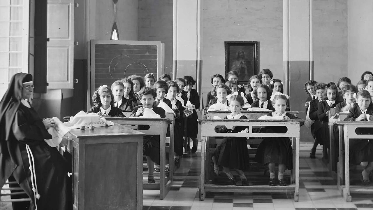 Back to school: 90-year-old photo shows Maltese students learning ...